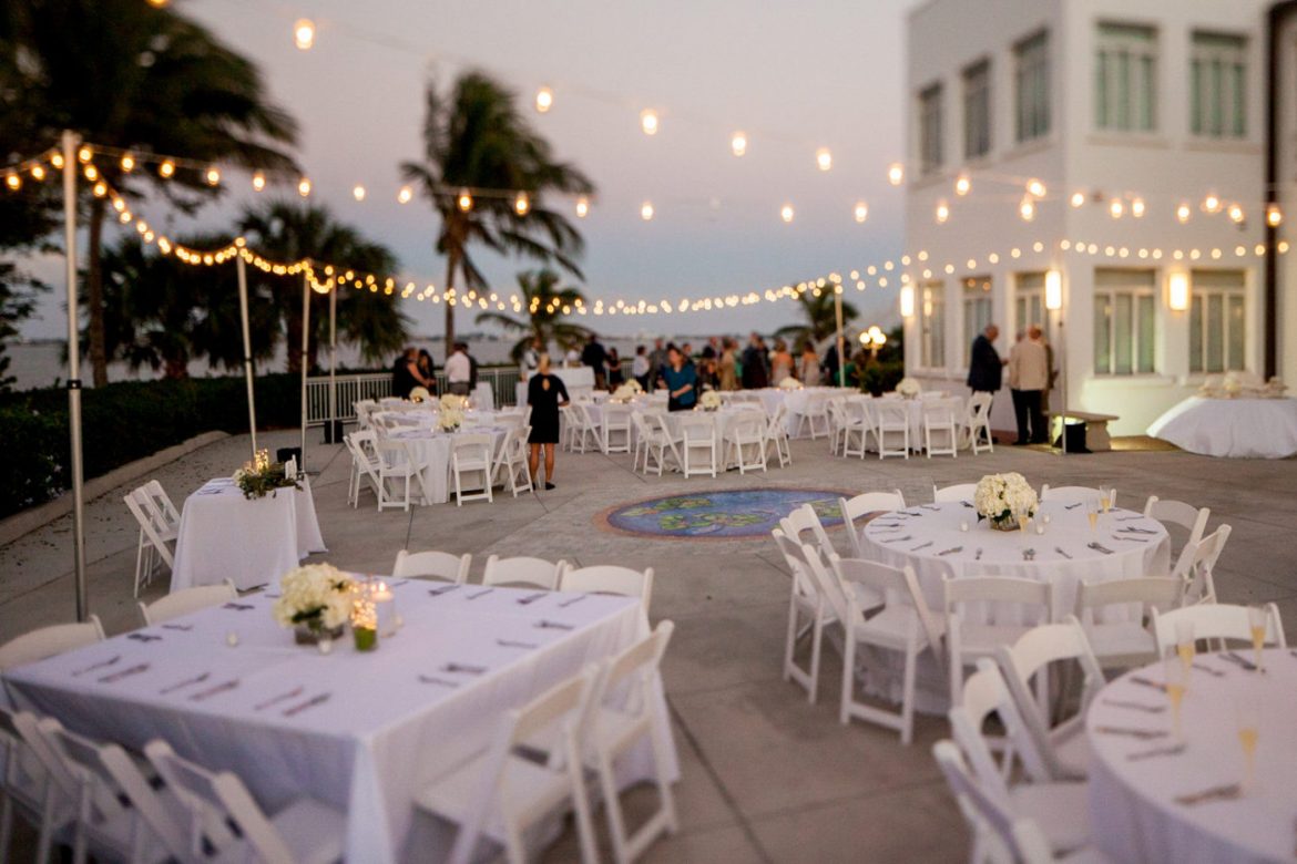 Free Standing Lighting – Superior Party Rentals